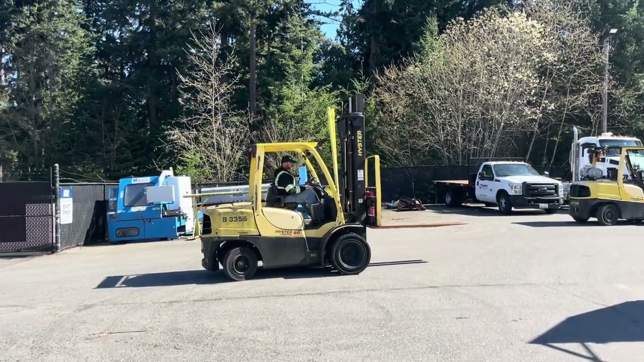 forklift #2 - s005v03380m