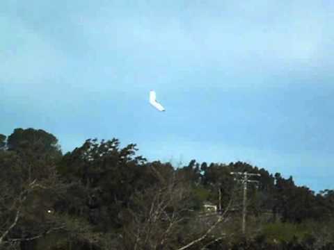 First Flight: KFm4 50 Percent Zephr II RC Flying Wing flown by Otto Dieffenbach