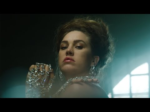 Elliphant unveils an attractive audiovisual for her “Uterus” single