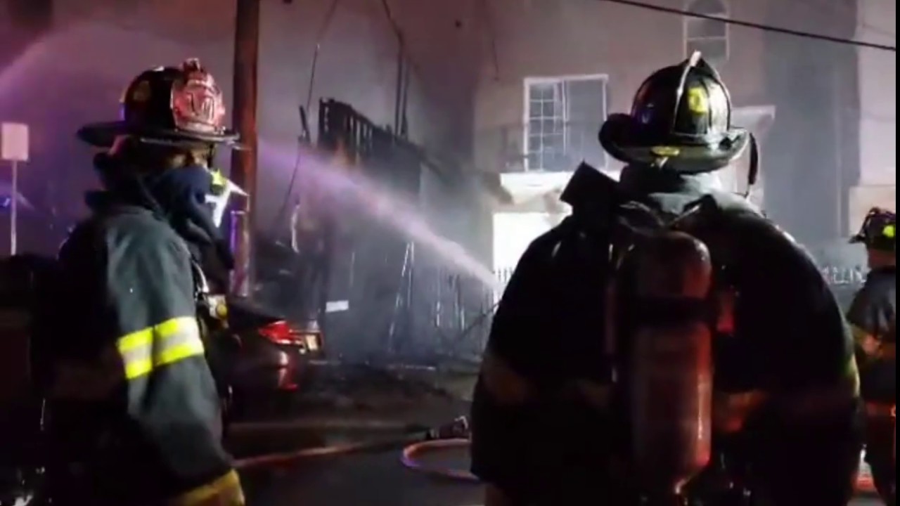 3 Houses Fully Involved W/ Multiple Exposures & Ember Problem (Wright St) W/FD Audio 5-9-20 P-3