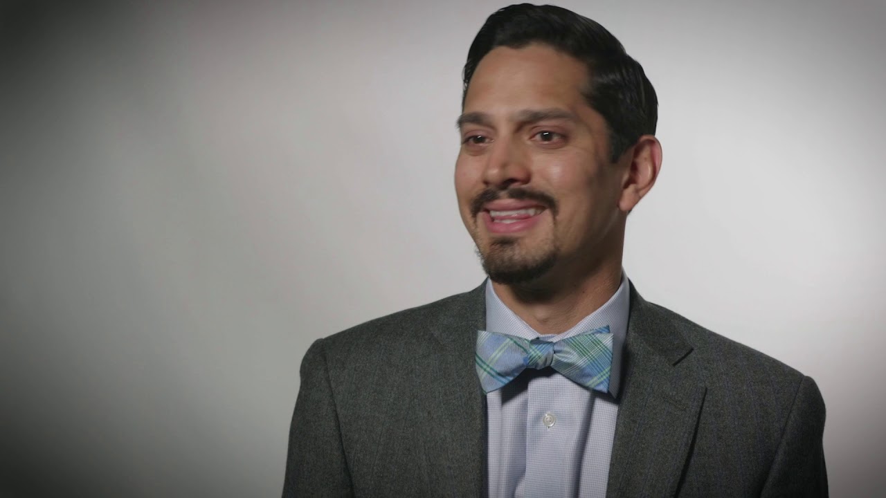 Pro Tip: Avoid Electronics in Bed