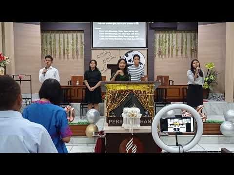 Pendidikan Advent Semarang New Year's Ceremony by Senior Class 2023 /2024