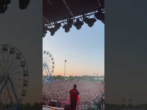 Can't believe you guys already know the words to this one, it's not even out yet ! #bostoncalling