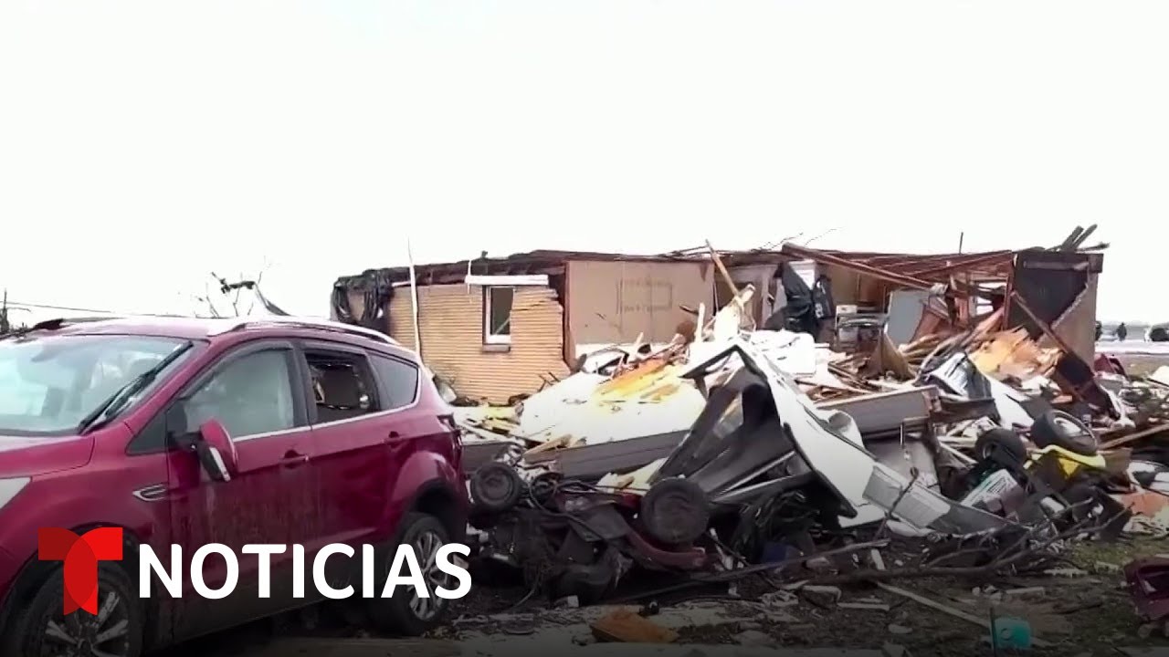 Tornados, inundaciones y tormentas severas afectan el Medio Oeste | Noticias Telemundo