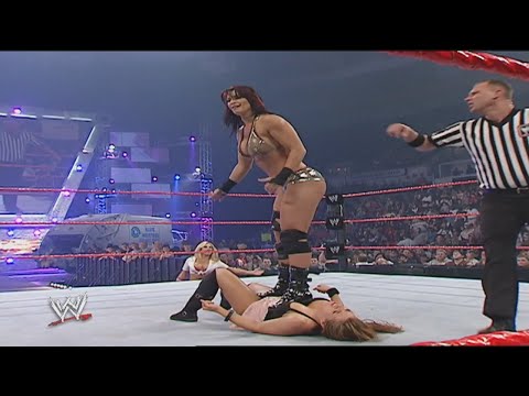 Mickie James vs. Victoria | December 5, 2005 Raw