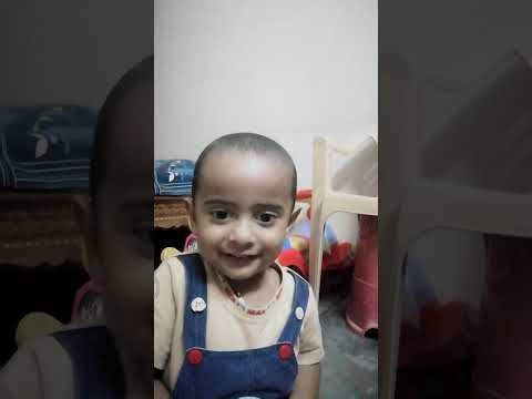 2 years old boy says the words start with alphabets