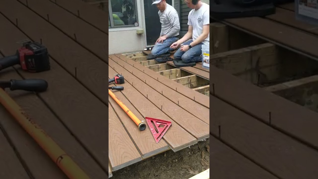 Install Composite Decking - Trex Saddle -camo clips