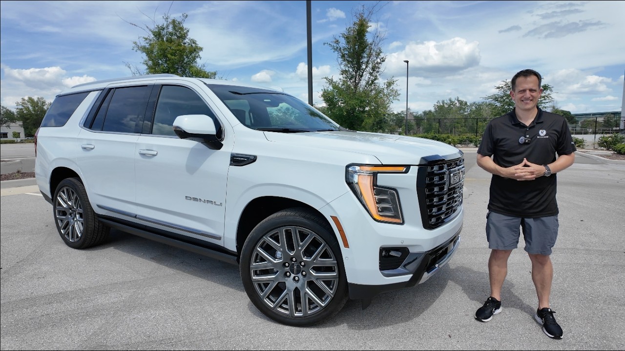 The 2026 GMC Yukon Denali Ultimate is a BETTER luxury SUV than a Lincoln Navigator