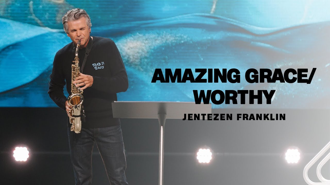 Watch: White House Staff Brought to Their Feet By Stirring Rendition of ...