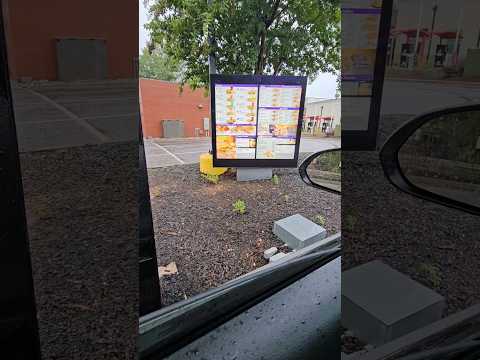 Trying the Luxe Cravings Box at Taco Bell #tacobell #tacos #chalupa #viralshorts #food #fastfood