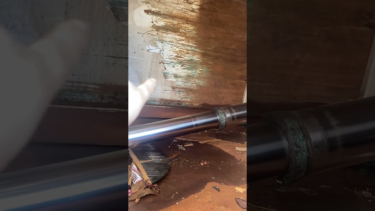 What does the inside of a trash truck look like ? How does it work ?
