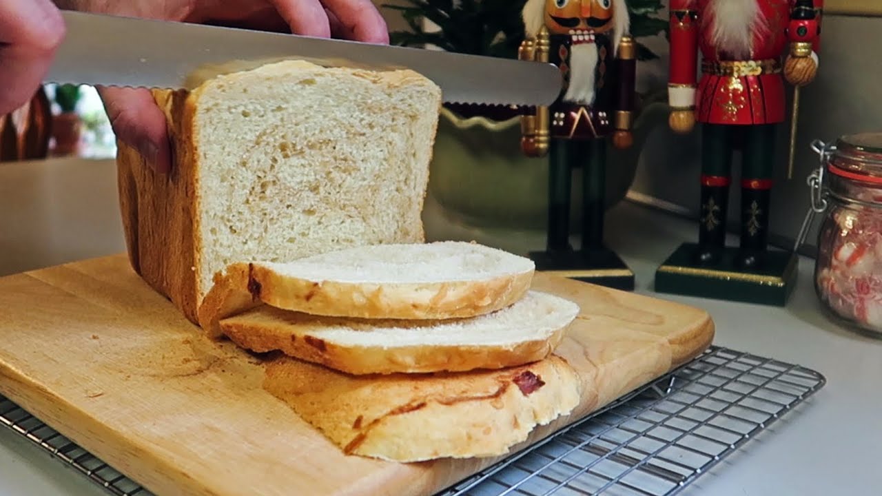 Savory Onion Bread (made in bread machine)