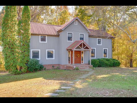302 Peabody Rd, Charlotte TN 37036