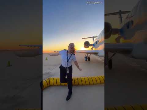 इस तरह से हवाई जहाज़ के पायलटों का जश्न मनाया जाता है #amazingfacts #pilot #aeroplane