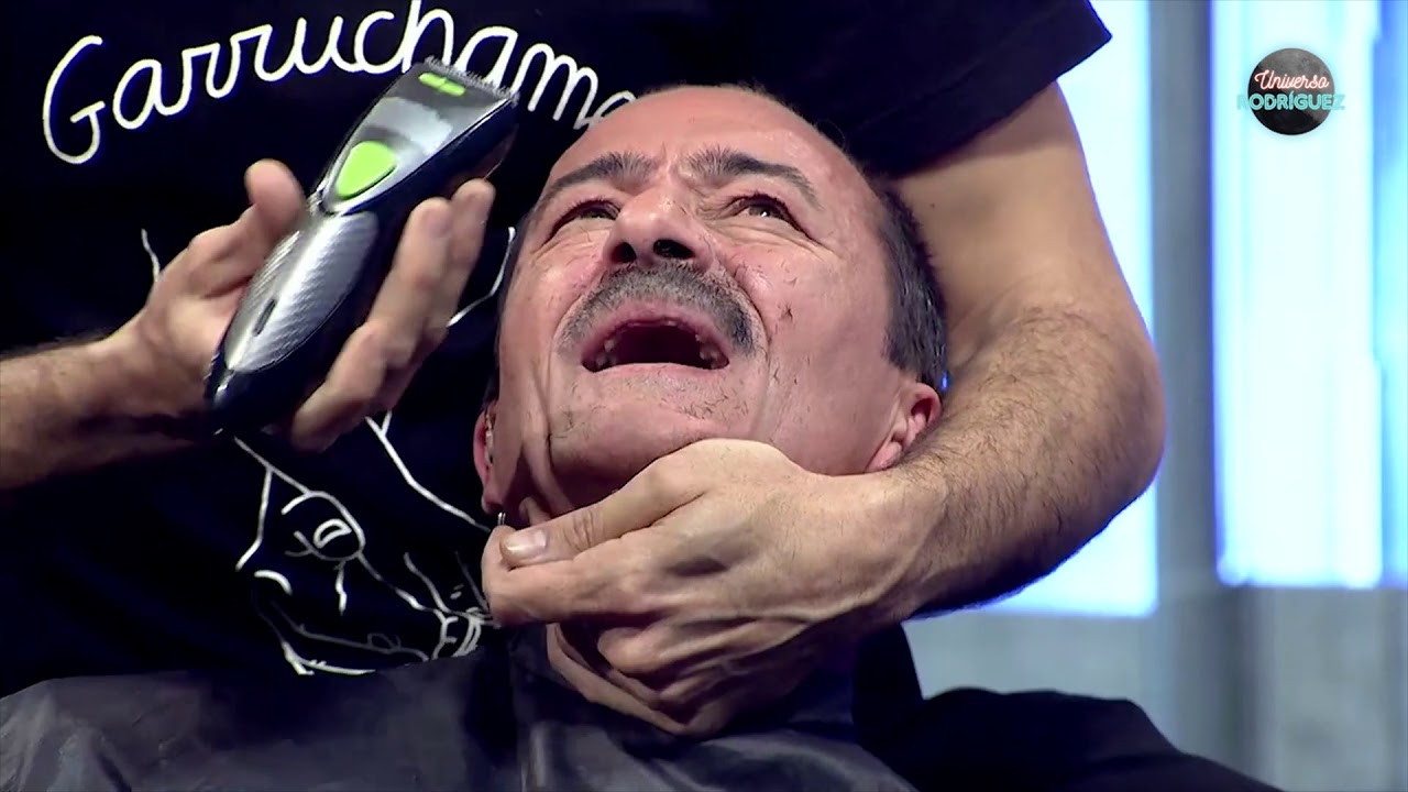 UR10 Movember bigote