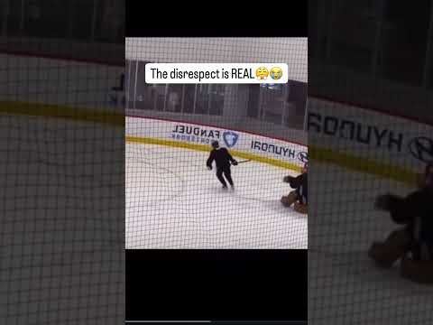 Wildest Celly in hockey ๐
