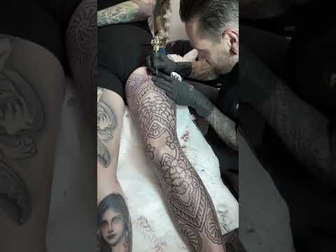 ꕥ Leg Sleeve In Progress By Chris Bintt #tattuba #tattoo #tattooartist #ornamental