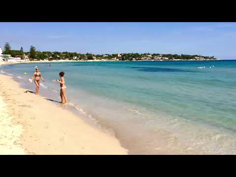 Fontane Bianche beach day on a yoga retreat in Sicily Italy.