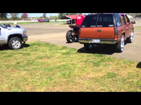 Brute Force 4x4 on 30" Dub Banditos