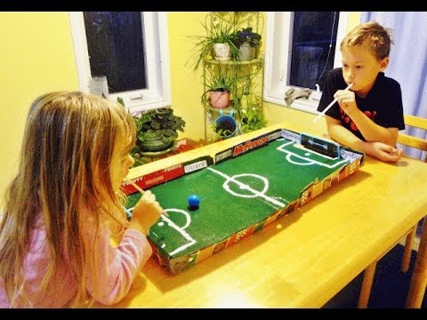 Soccer (Football) Game In A Pizza Box - Футбольна гра у пачці для піци