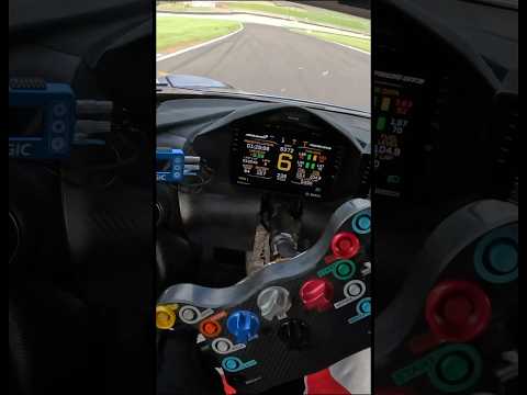 Flat Out in the McLaren 720S GT3