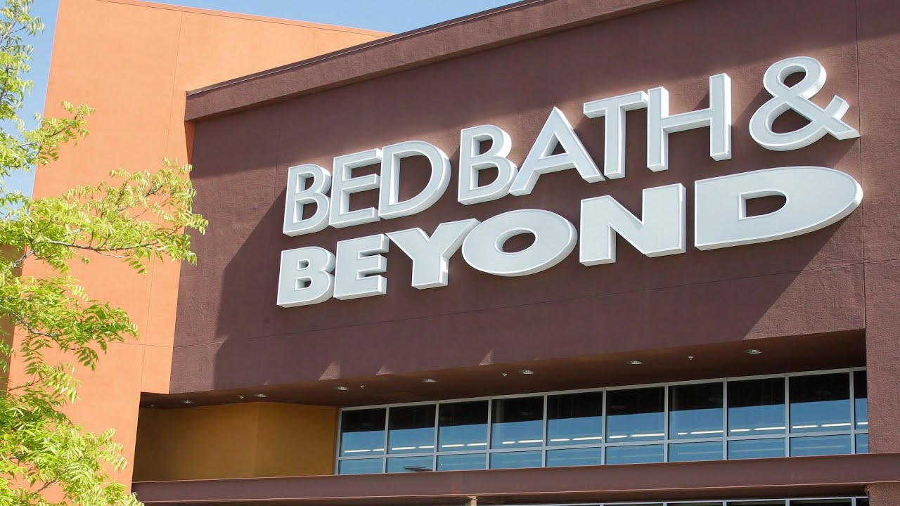 Canadians stuck with worthless gift cards as Bed Bath & Beyond shutters its stores