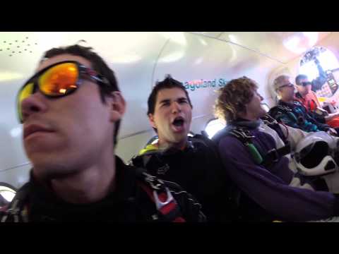 1039 Pat Delong Skydive at Chicagoland Skydiving Center 20150913 Mikey Chris R
