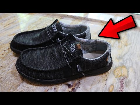 [NEW DESIGN!]  Hey Dudes Shoes Review - Hey Dude Mens Wally Sox - Polar Night Close Up