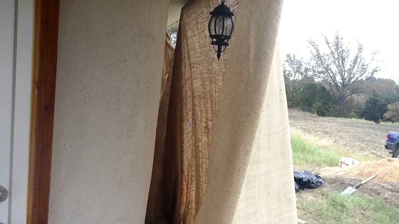 Applying Lime Plaster on Cob/Adobe