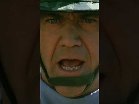 Mel Gibson. We Were Soldiers (2002).Randall Wallace 📽