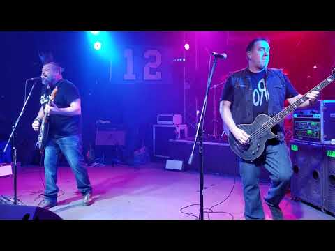 Chris Jones Band - Performing Facebook Famous @ Louie G's