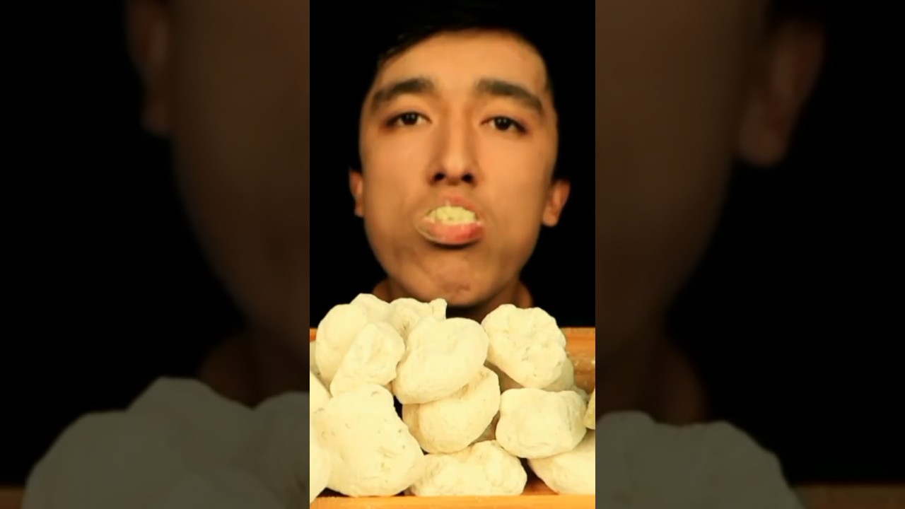 Edible clay #asmr #asmrsounds #asmreating