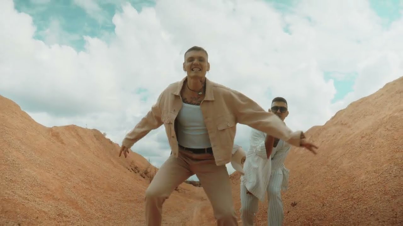 Karavan by Tony Raut & Garry Topor from Russia | Popnable