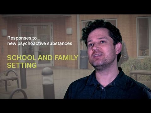 School and family setting: responses to new psychoactive substances