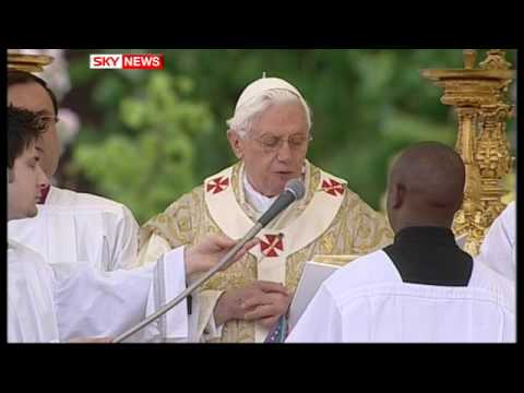 Pope Takes Easter Sunday Mass in Rome
