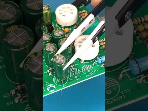 Installing capacitors on a PCB