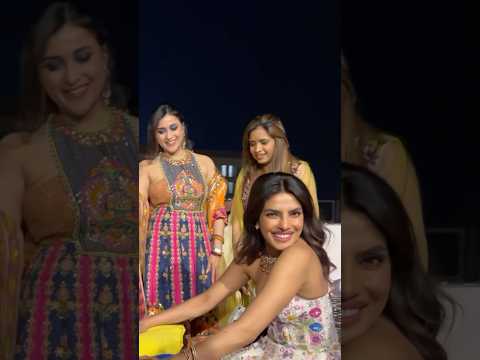 Priyanka Chopra Enjoys Brother’s Mehendi ceremony 😍 #priyankachopra #bollywood #nickjonas
