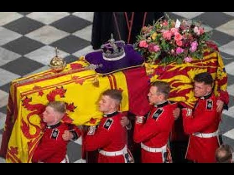 Queen Elizabeth's Funeral Flowers Had a Poignant Meaning Behind Them