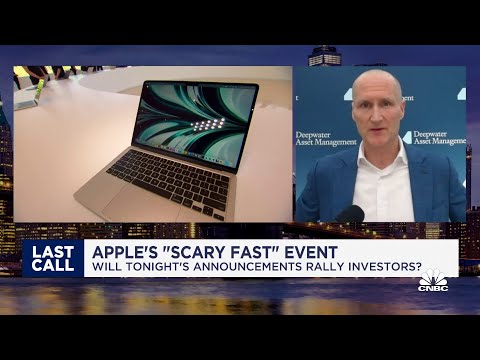 Apple has a China problem when it comes to phone sales, says Deepwater's Gene Munster