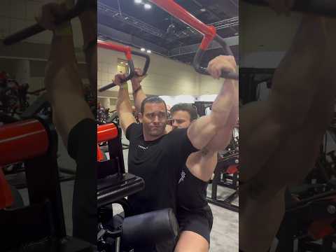 Giga Chad shares ๐ช๐ผ๐ฟ @ericjanickifitness #gigachad #gym #comedy