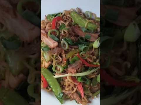 Tuna Pancit Canton... #noodles #chowmien #tuna