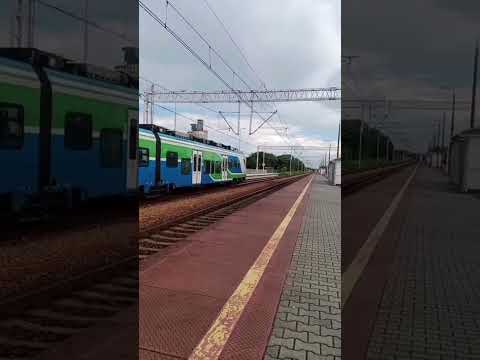 EN63B-103 do Kolbuszowej wjeżdża na stację Kolbuszowa 8.08.2023