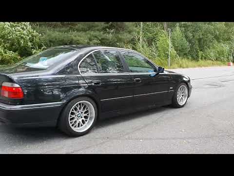 Bmw e39 528i 1st gear max throttle takeoff in parking lot