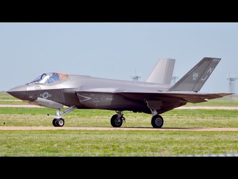 18 Minutes of Plane Spotting at Colorado Springs Airport | Thunderbirds Arrive in Colorado Springs