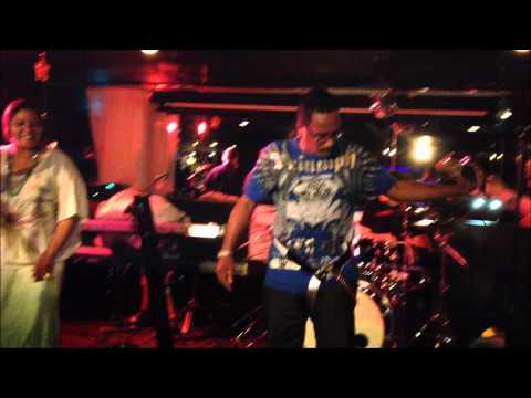 R Style Experience - Live Performance at The Venue