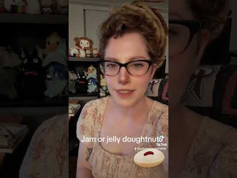 The difference between jam and jelly