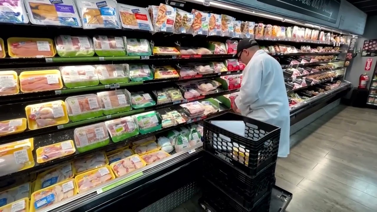 US producer prices accelerate in July | REUTERS