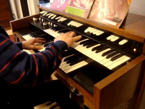 Hammond M-102 - Artists Using It | Equipboard