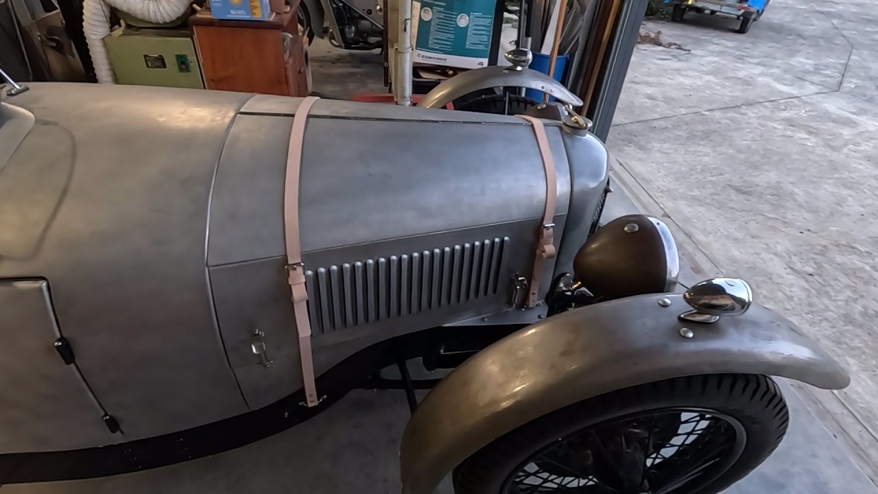 Riley Brooklands - Leather bonnet straps