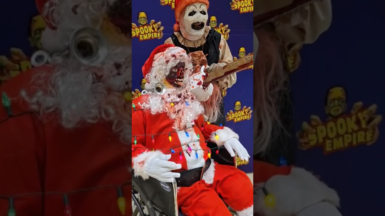 Terrifier 3 cosplay from Spooky Empire! What do you want for Christmas? #scary #spooky #cosplay oky
